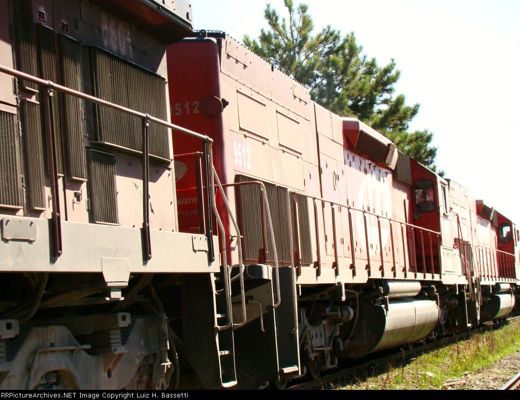 SD40-T2 9512